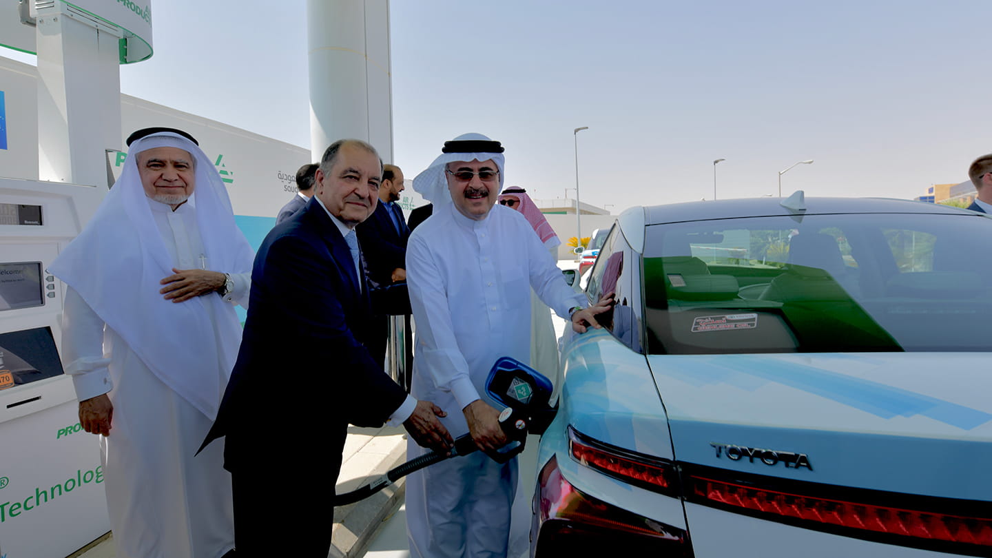 Saudi Aramco and Air Products inaugurate Saudi Arabia’s first hydrogen ...